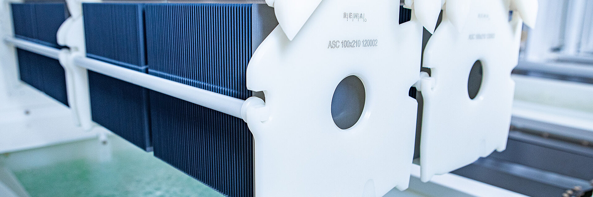 M10 & M12 PV Wafer Processing: The new standard | RENA - Rena