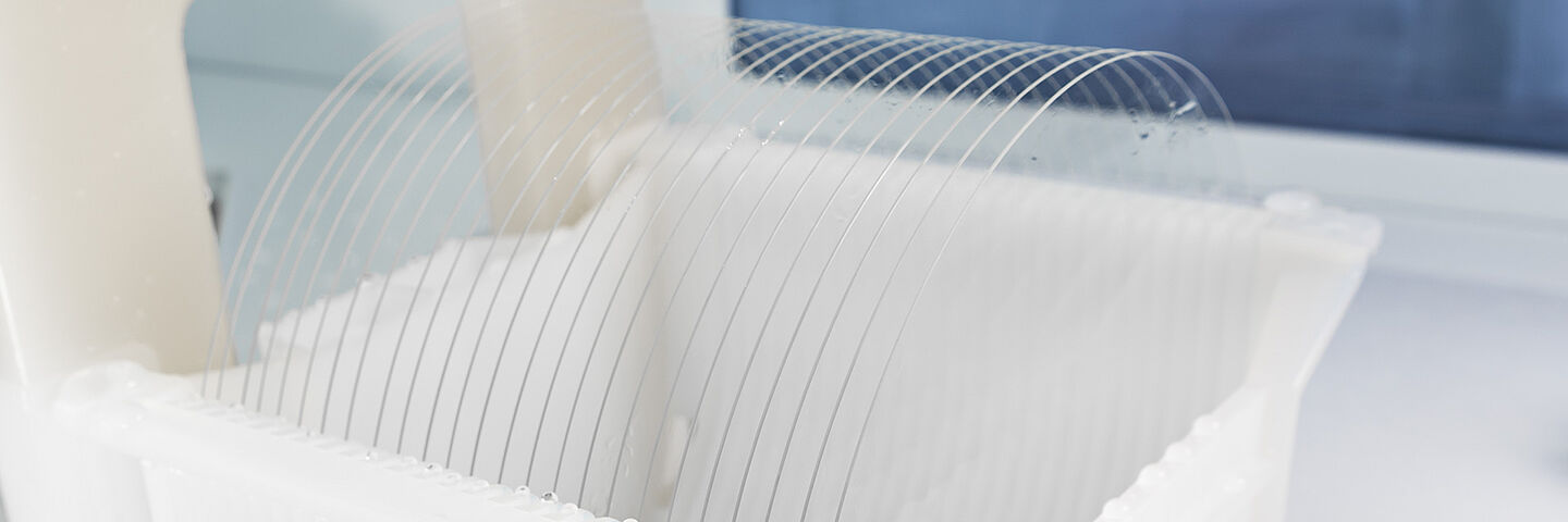 Glass Wafer Processing with high-end equipment | RENA
