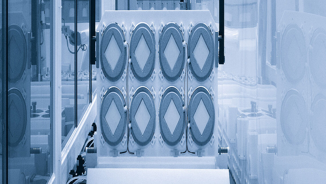 Automated electroplating for semiconductor manufacturing - EPA